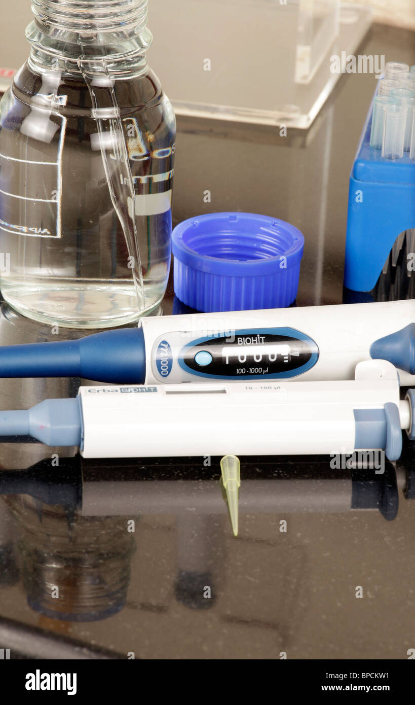 Biomedical instruments hi-res stock photography and images - Alamy