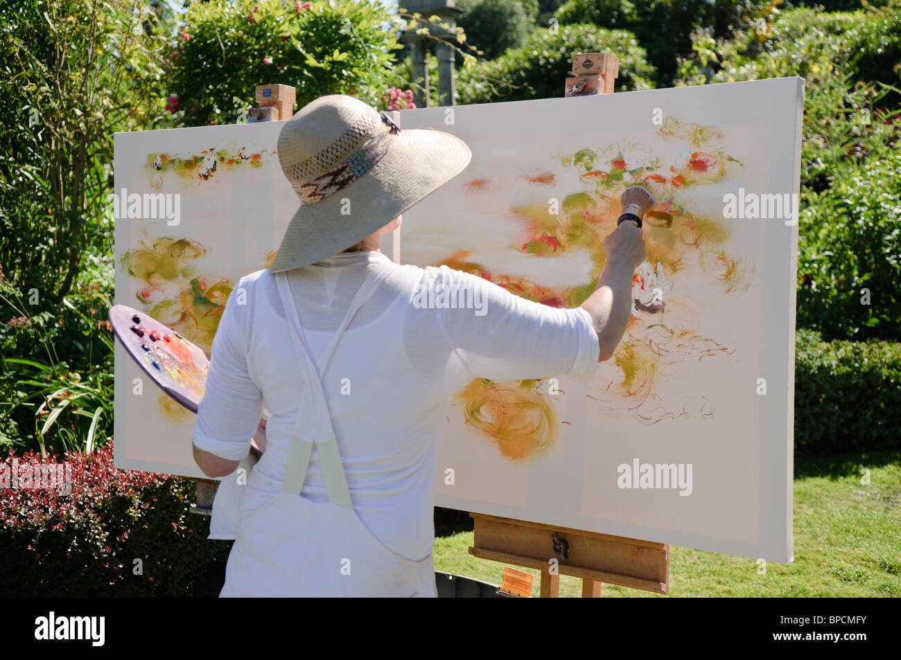 Canvas hat back woman hi-res stock photography and images - Alamy