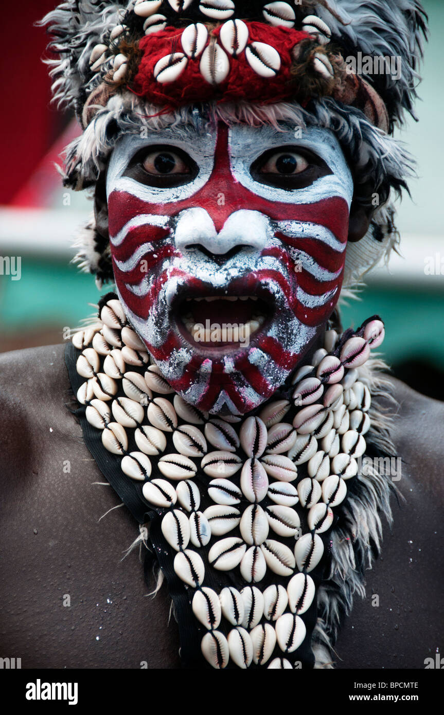 Male carnival dancer dancing hi-res stock photography and images - Alamy