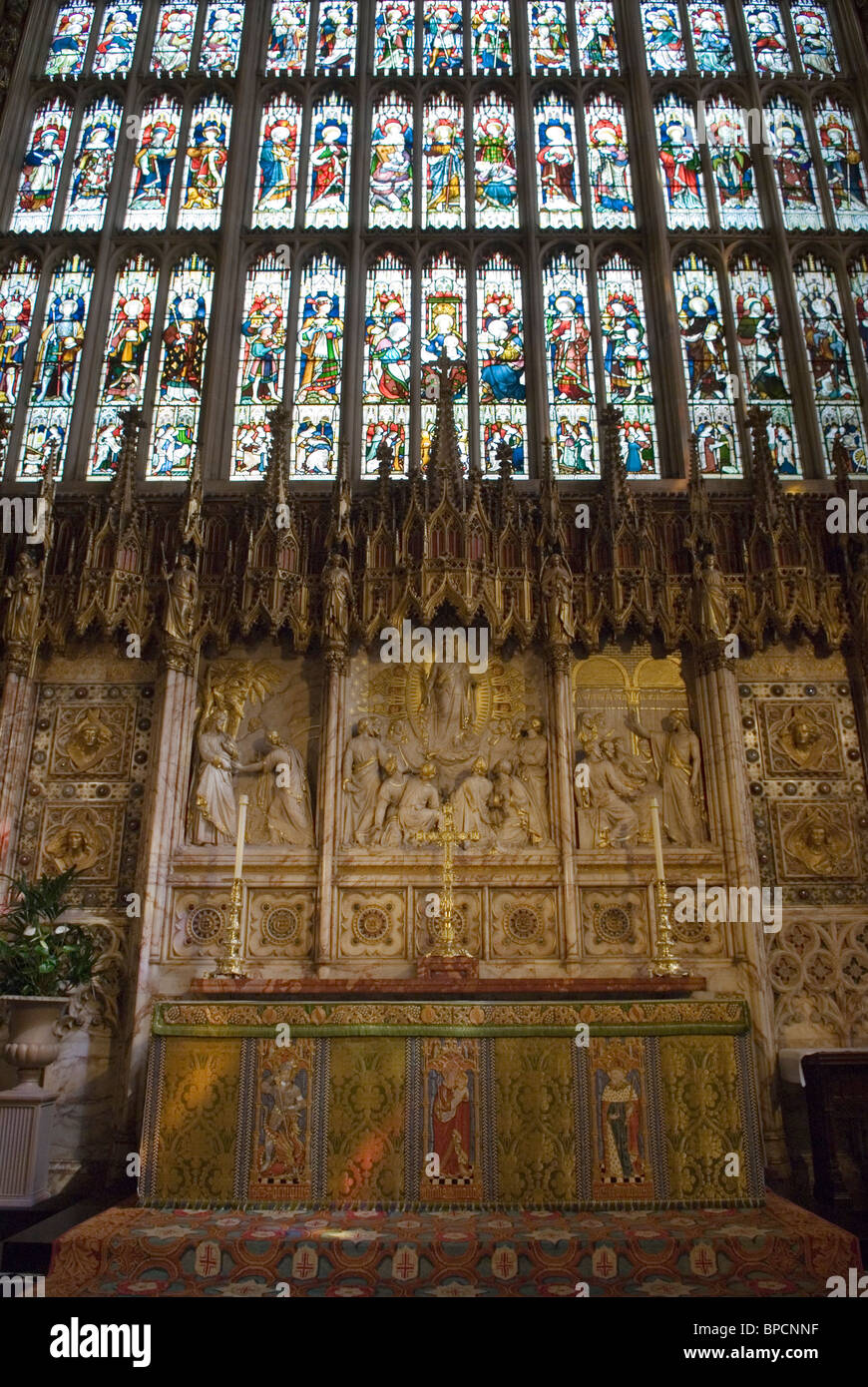 St Georges Chapel Windsor Castle Interior alter and stained glass ...