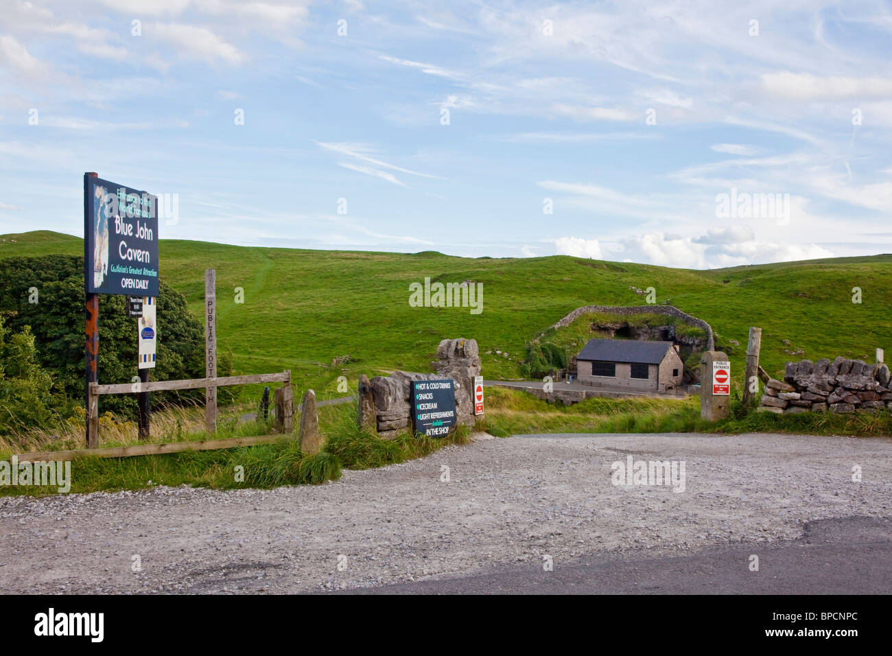 The entrance to the Blue John Cavern in Castleton Peak District ...
