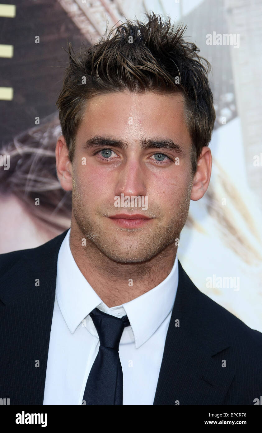 OLIVER JACKSON-COHEN GOING THE DISTANCE LOS ANGELES PREMIERE HOLLYWOOD ...
