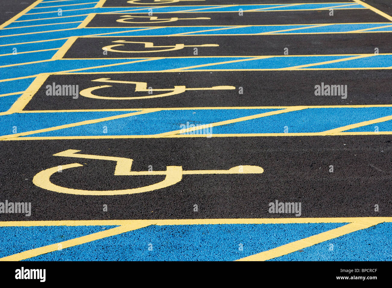 Disabled parking spaces hi-res stock photography and images - Alamy