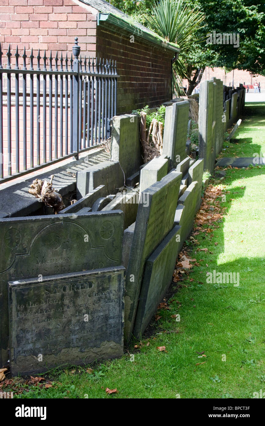 graveyard slabs chesterfield Crooked Spire of the Church of St Mary and ...
