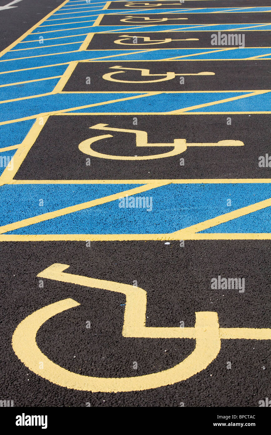 Disabled parking spaces hi-res stock photography and images - Alamy