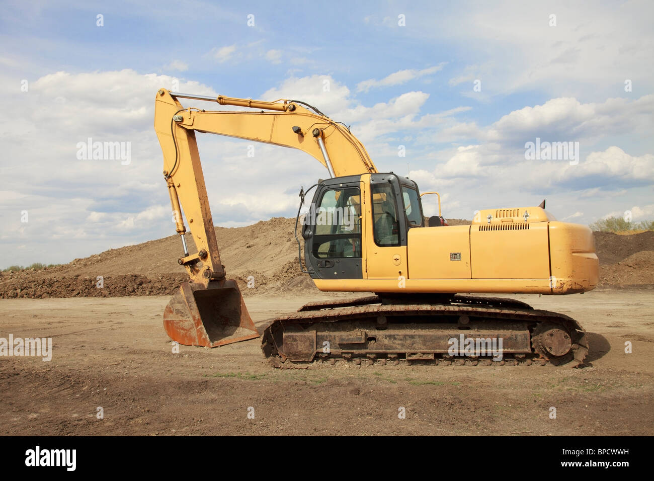 Heavy construction vehicles hi-res stock photography and images - Alamy