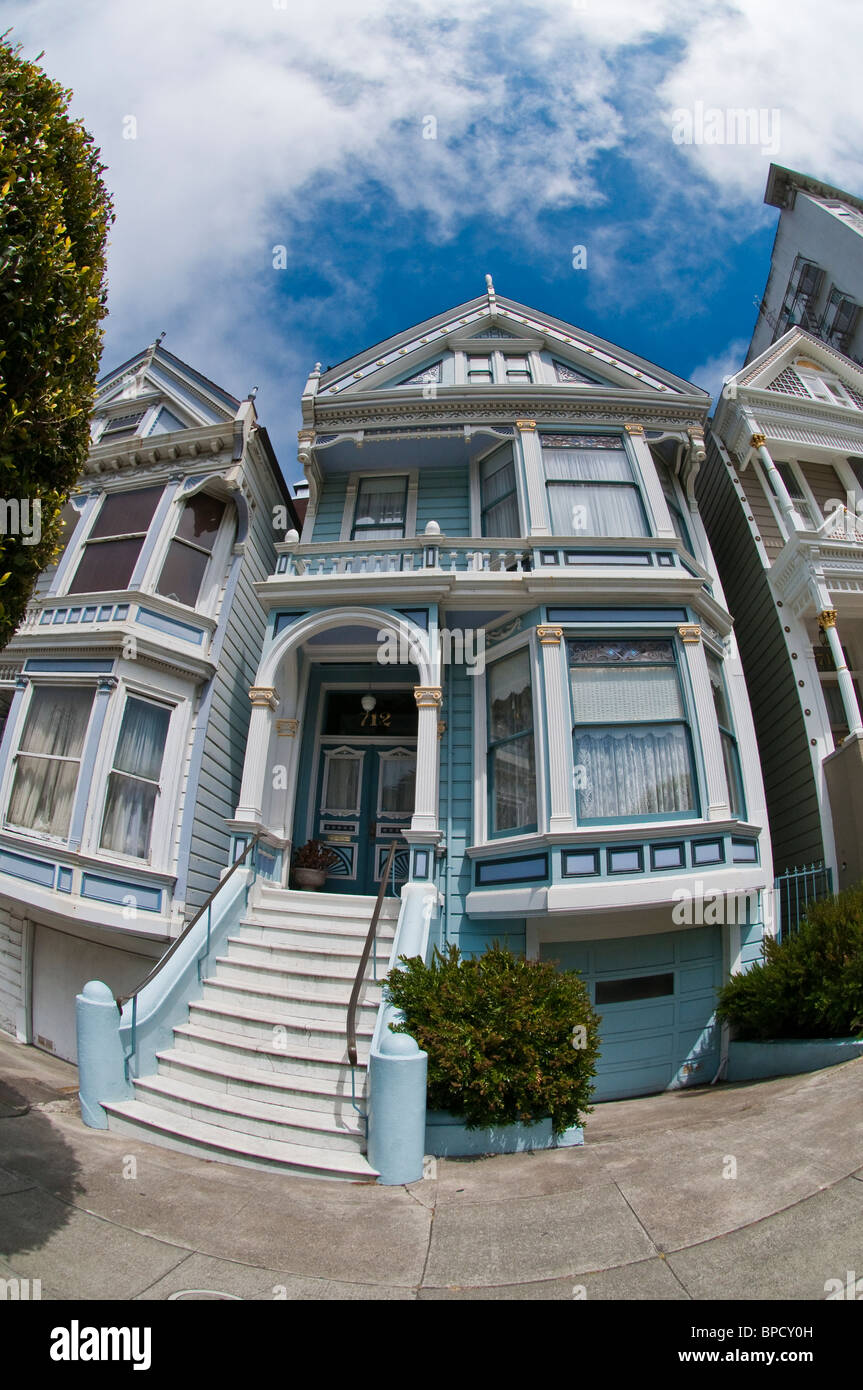 Row of houses usa hi-res stock photography and images - Alamy