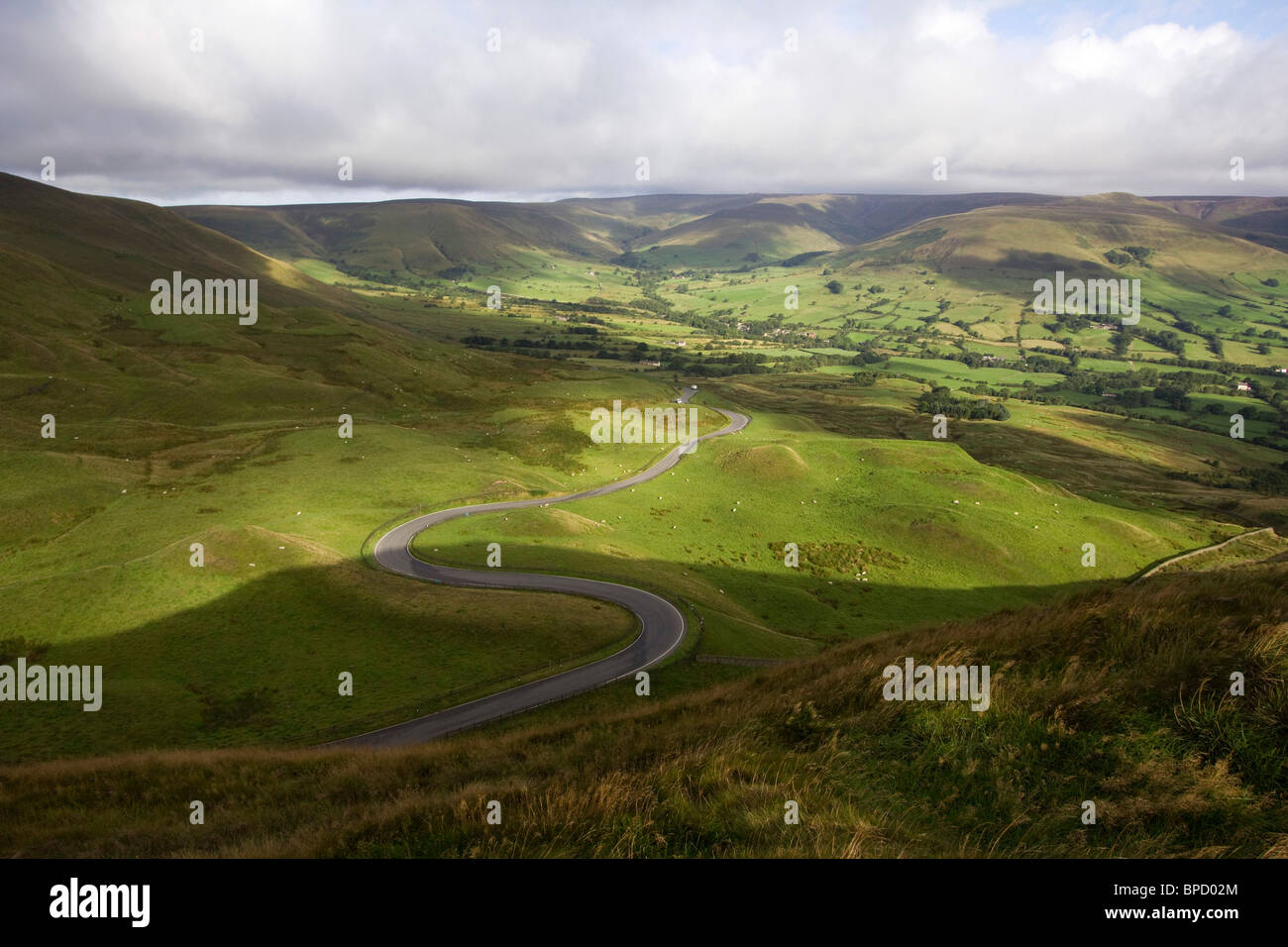 vale of edale derbyshire peak district national park england uk gb ...