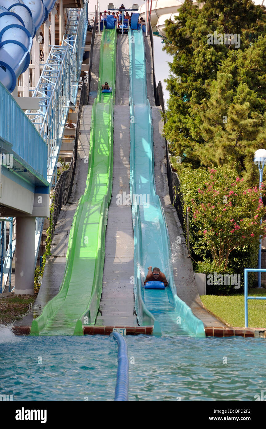 Six flags hurricane harbor water park hi-res stock photography and ...