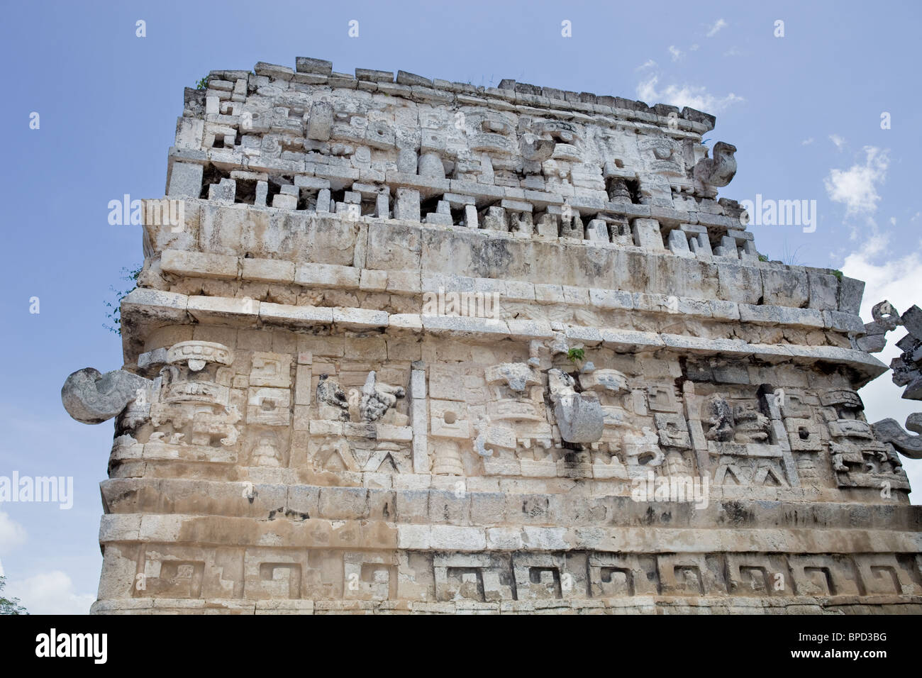 Ancient Mayan temple at Chichen Itza, Yucatan, Mexico Stock Photo - Alamy