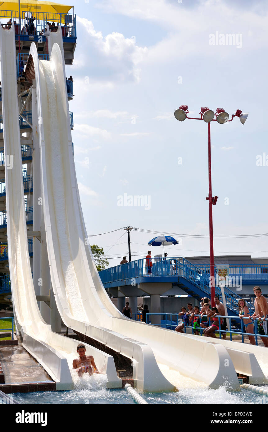 Water slide at Hurricane Harbor waterpark , Six Flags Over Texas ...