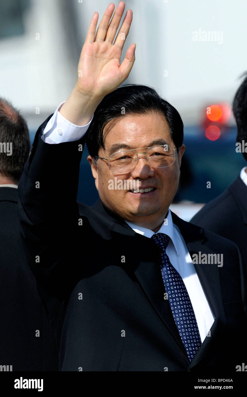 Hu jintao waving hi-res stock photography and images - Alamy