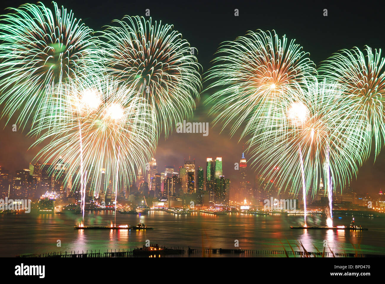 New York City Fireworks High Resolution Stock Photography and Images ...