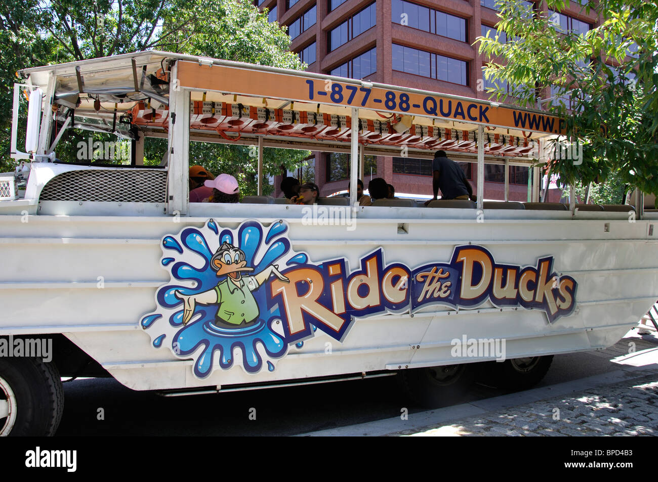 Ride the Ducks tour, Philadelphia, Pennsylvania, USA Stock Photo - Alamy