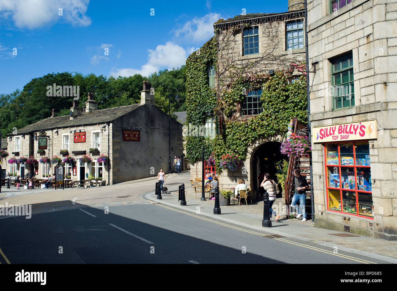 Hebden bridge and shops hi-res stock photography and images - Alamy