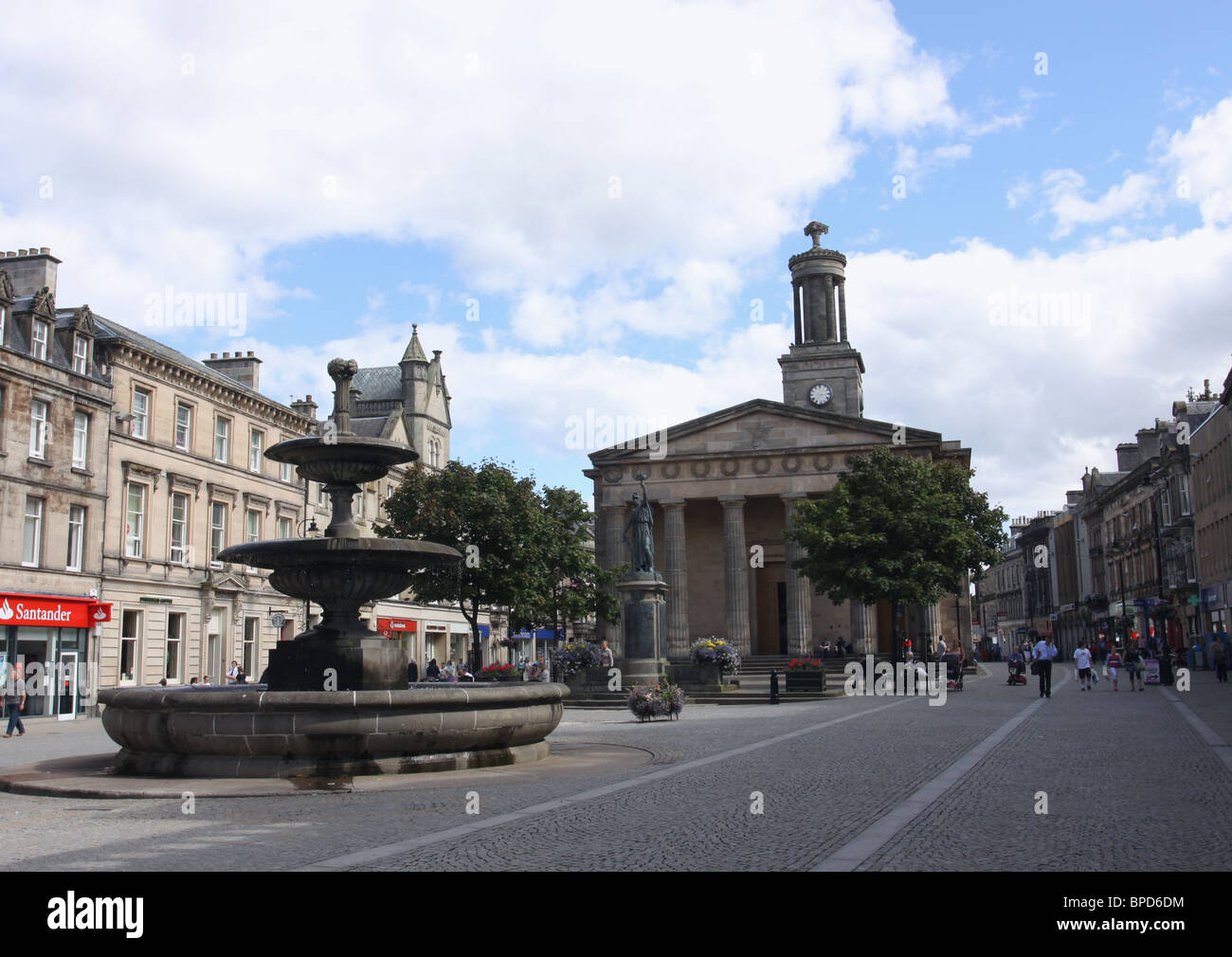 Elgin high street hi-res stock photography and images - Alamy