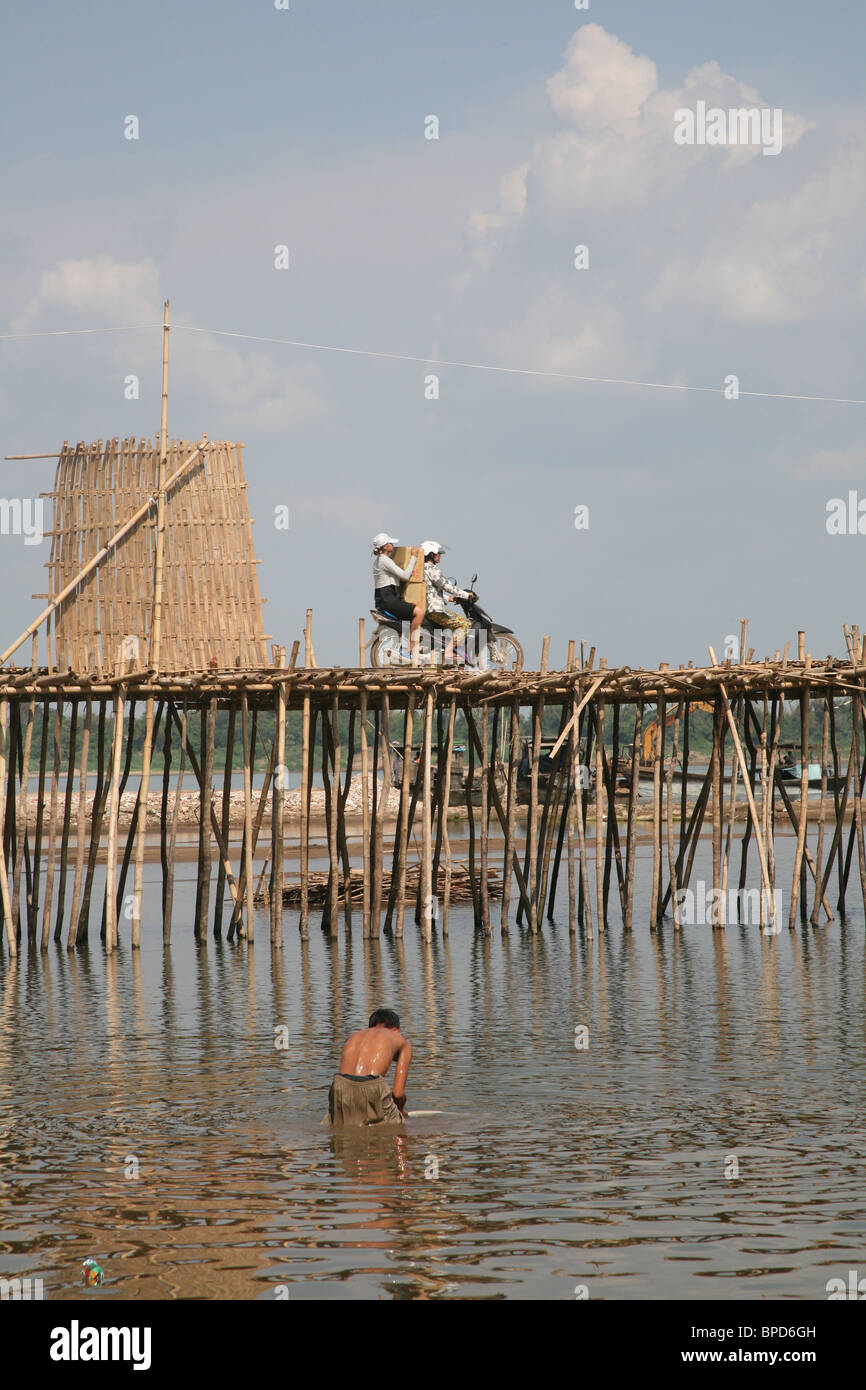 Kampong cham bridge hi-res stock photography and images - Alamy