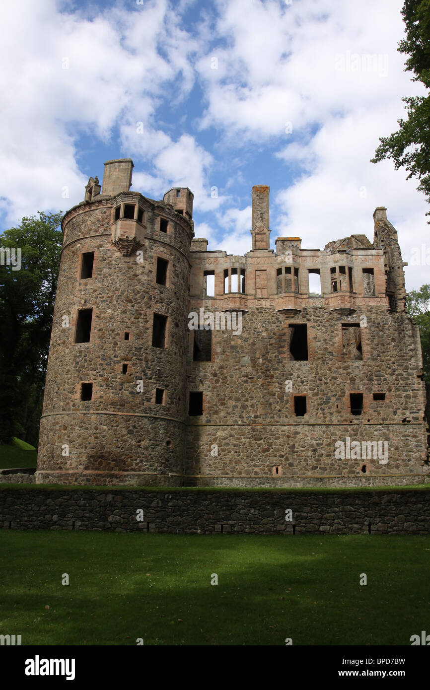 Huntly castle Scotland August 2010 Stock Photo - Alamy