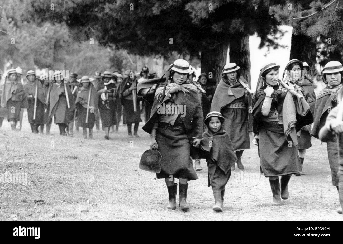 ECUADOR NATIVE QUECHUA WOMEN ON THEIR WAY TO OCCUPY A PLOT OF IDLE LAND ...