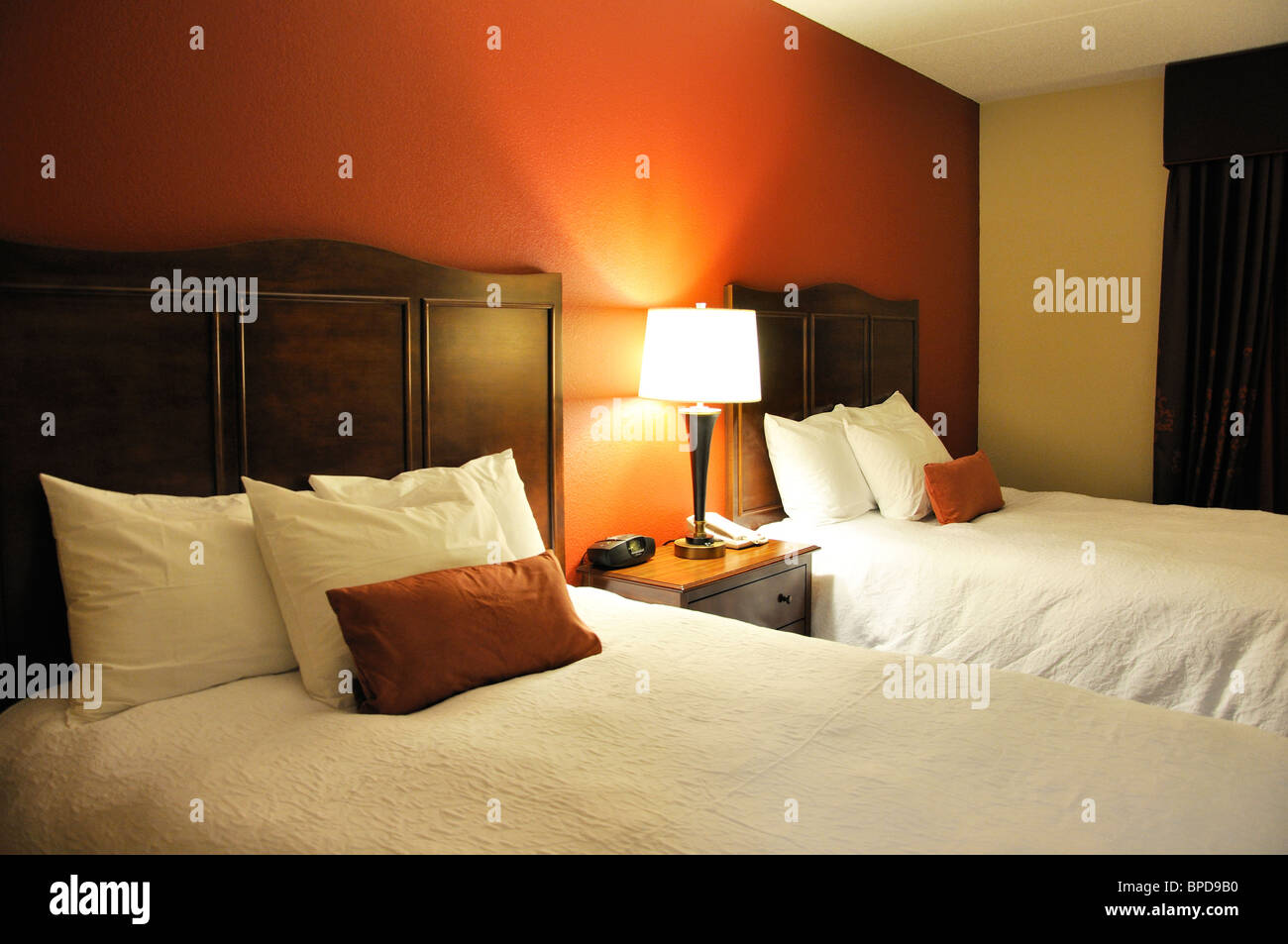 Hampton Inn hotel room, USA Stock Photo - Alamy