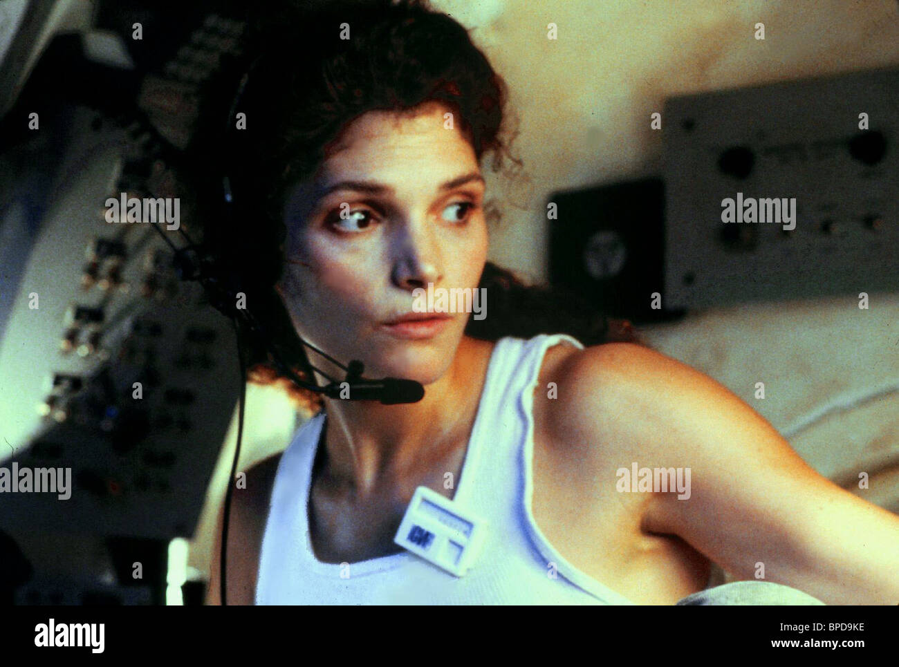 MARY ELIZABETH MASTRANTONIO THE ABYSS (1989 Stock Photo, Royalty Free ...