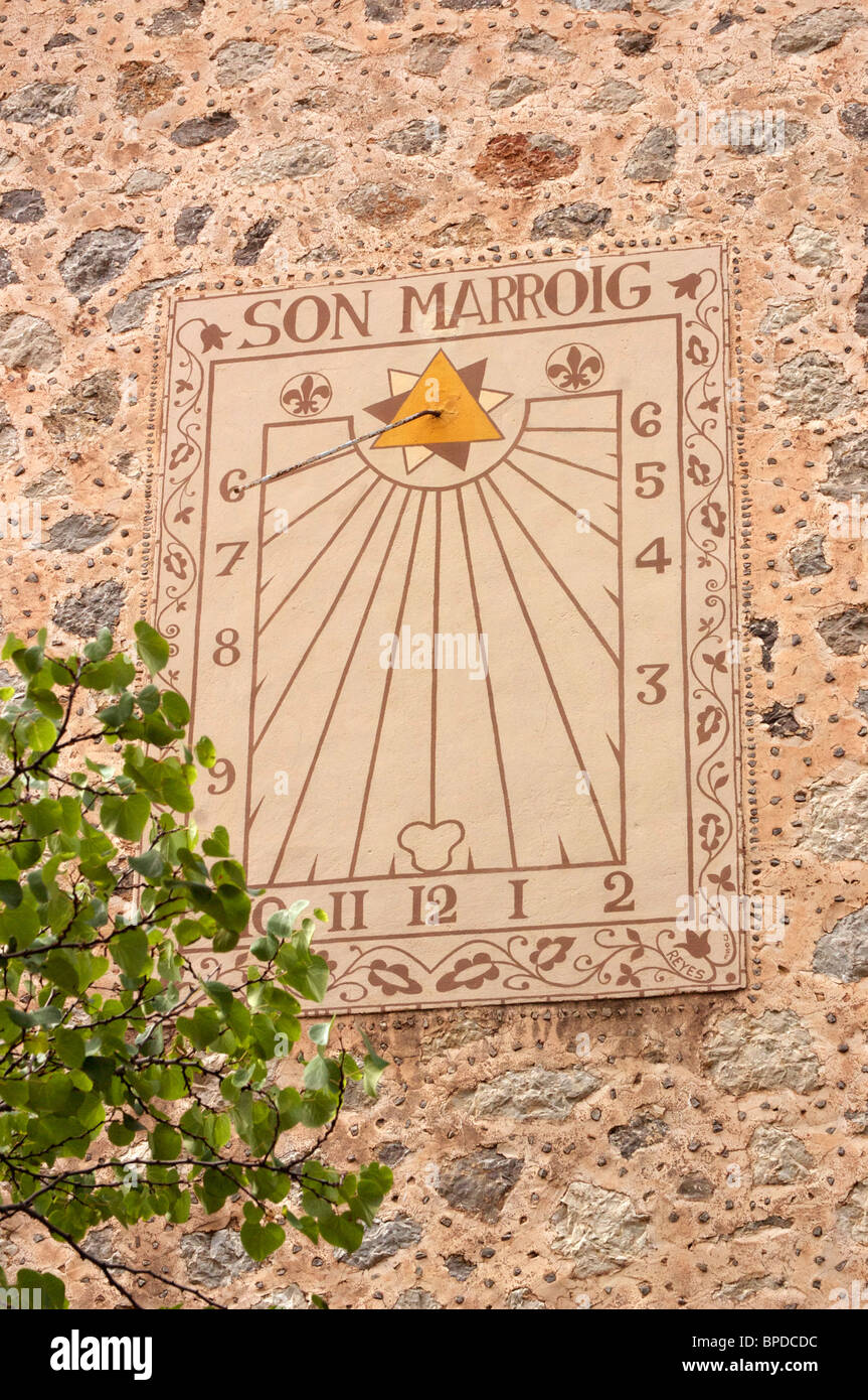 Sundial at Son Marroig near Deia, Mallorca, Spain Stock Photo - Alamy