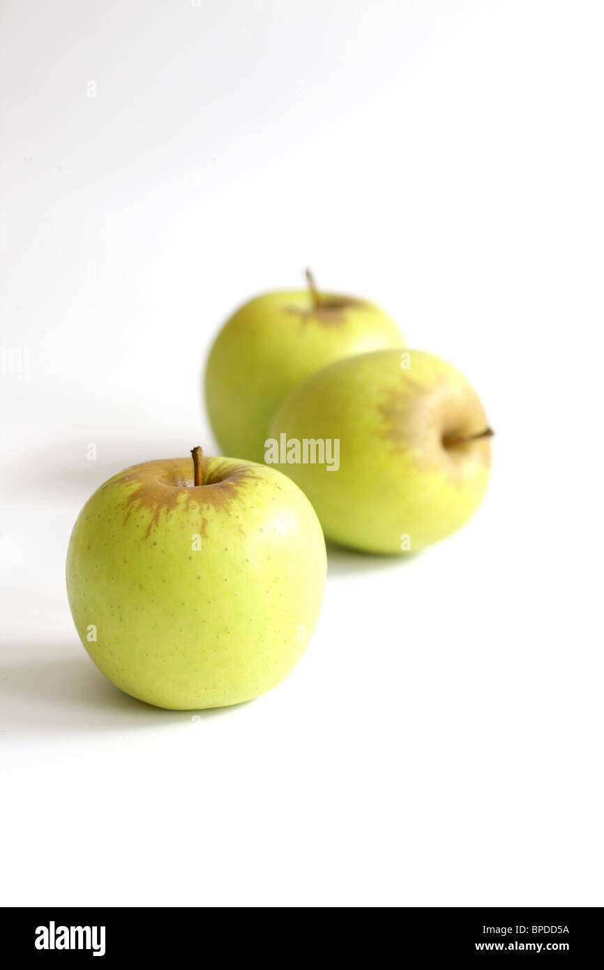 Golden Delicious Apple Stock Photo - Alamy