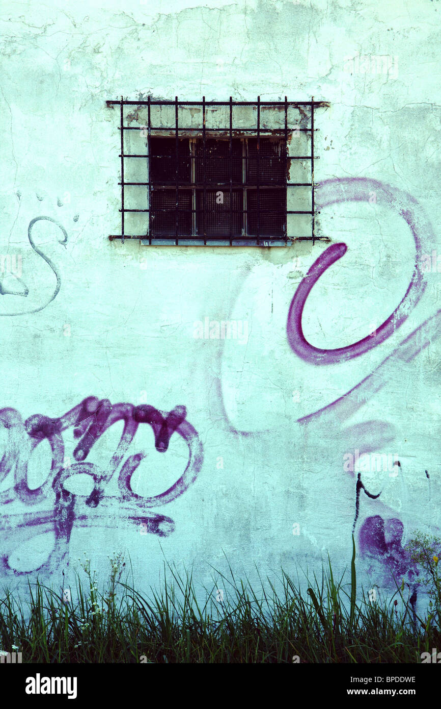 Barred window hi-res stock photography and images - Alamy