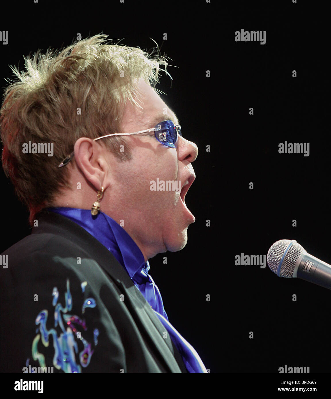 Singer Elton John High Resolution Stock Photography and Images - Alamy