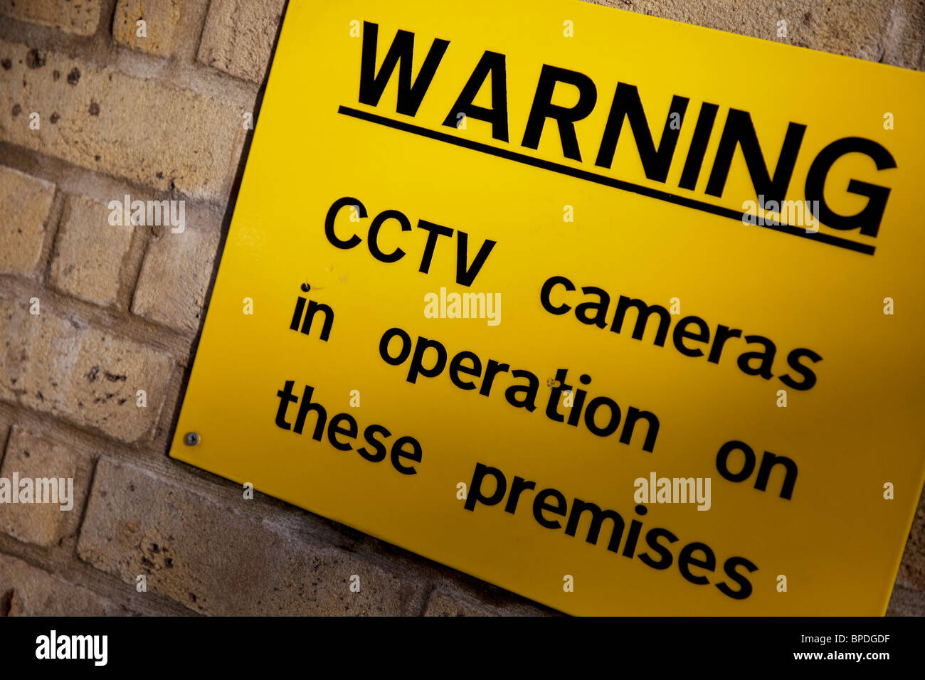 Security cameras operating hi-res stock photography and images - Alamy