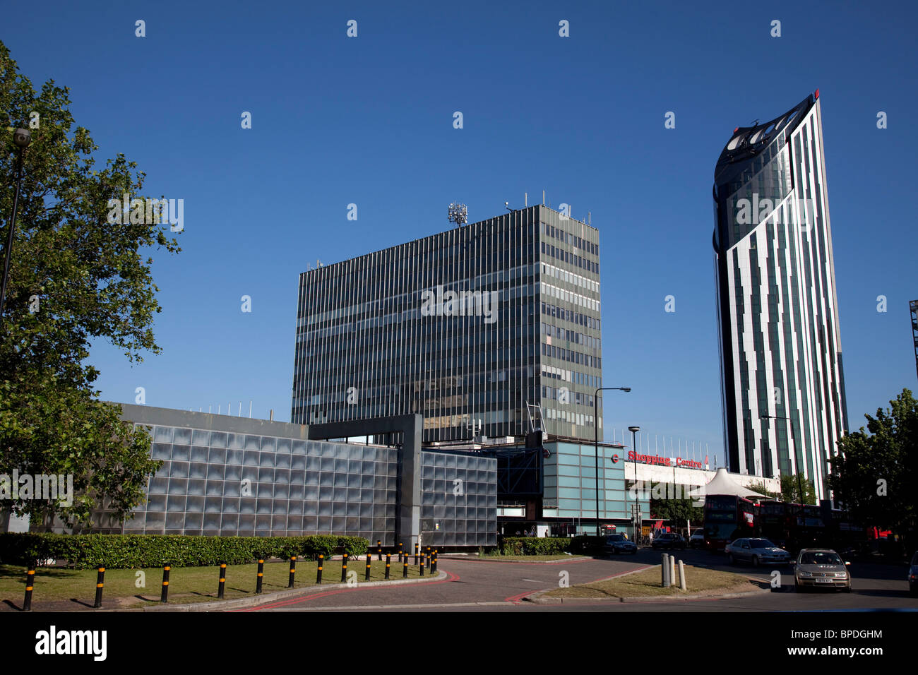 Elephant and castle london building hi-res stock photography and images ...