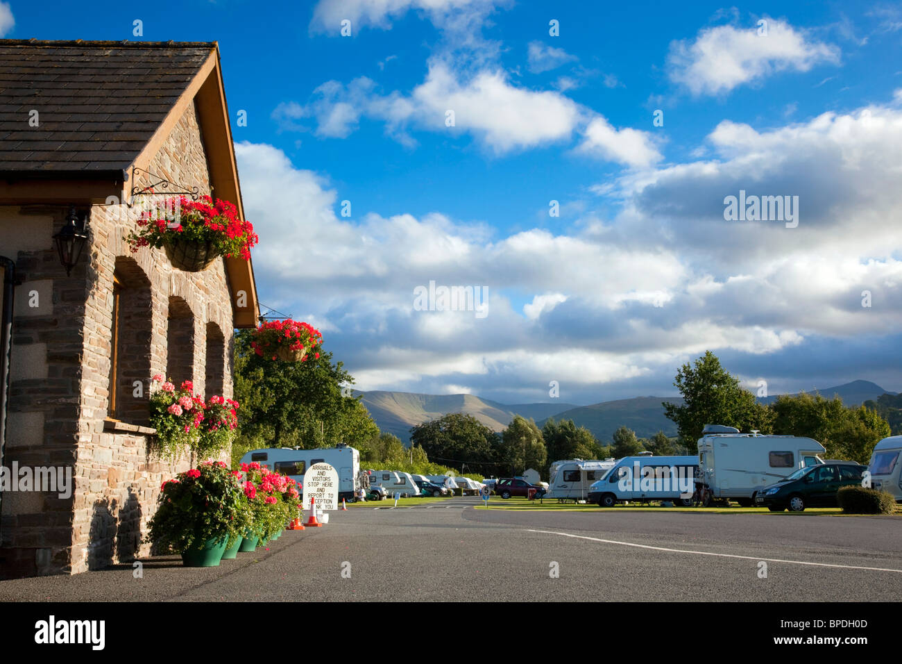 Camp site wales hi-res stock photography and images - Alamy
