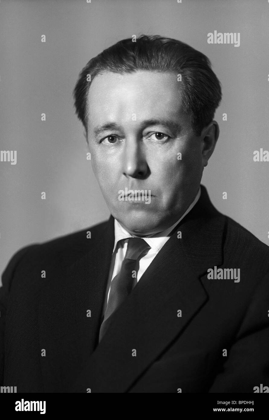 Russian Writer High Resolution Stock Photography and Images - Alamy
