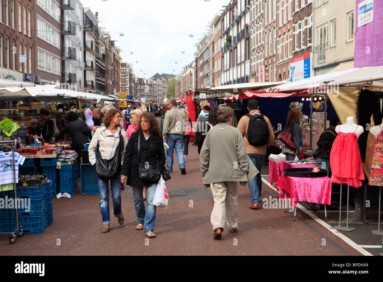 Albert Cuypmarkt, De Pijp in Amsterdam Stock Photo - Alamy