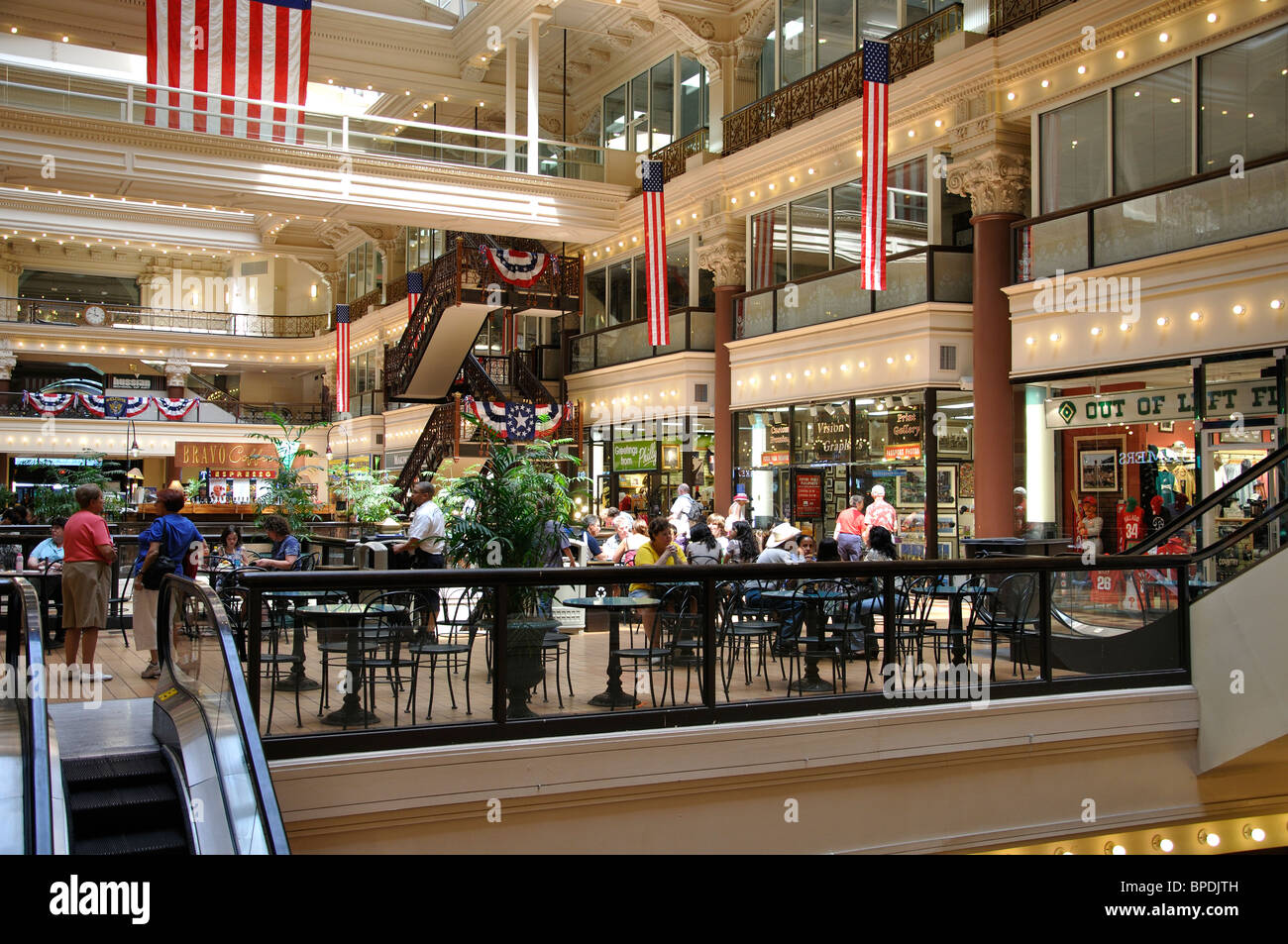 Bourse Foodcourt, Philadelphia, Pennsylvania, USA Stock Photo - Alamy