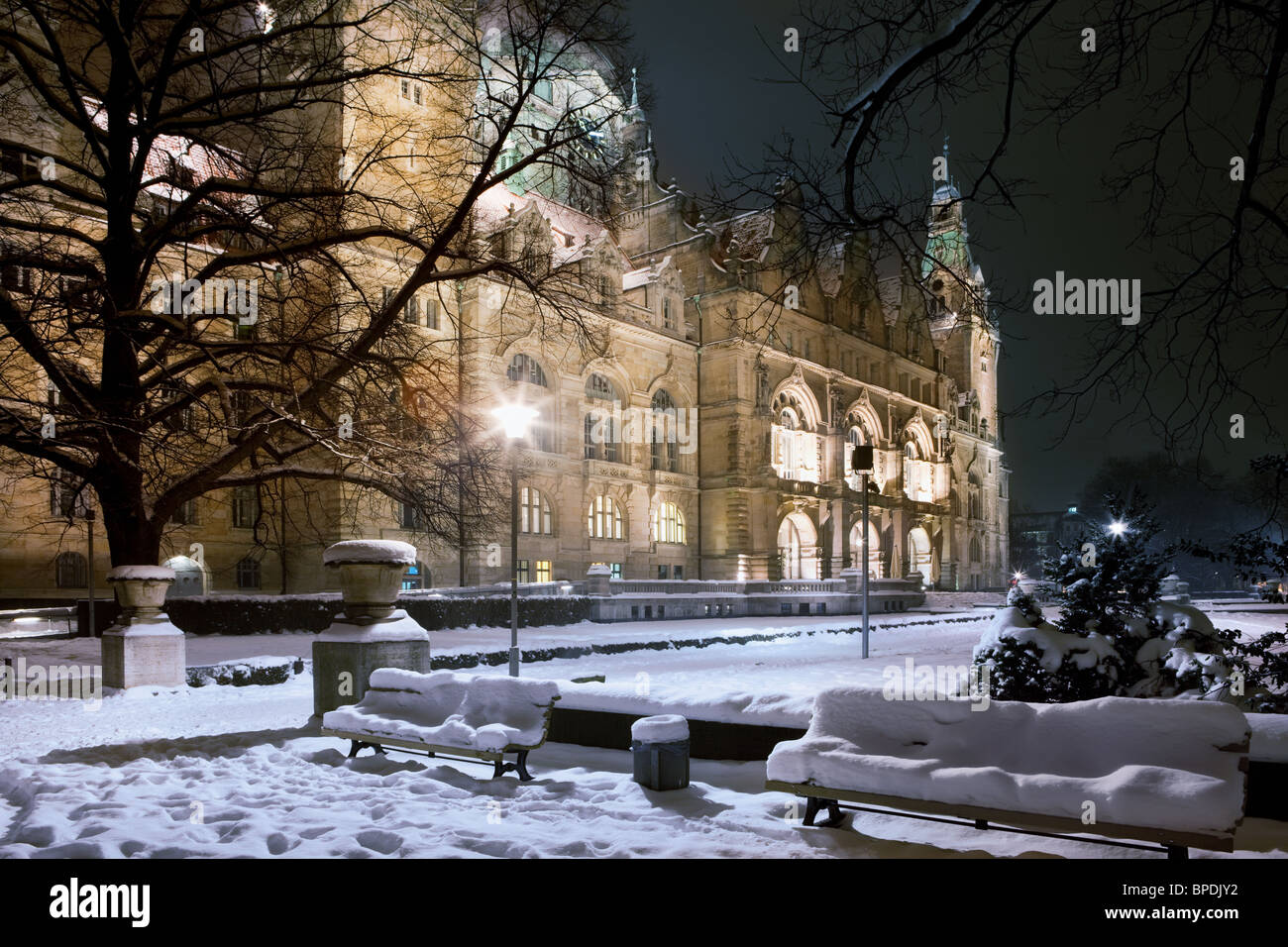 House of hanover symbol hi-res stock photography and images - Alamy