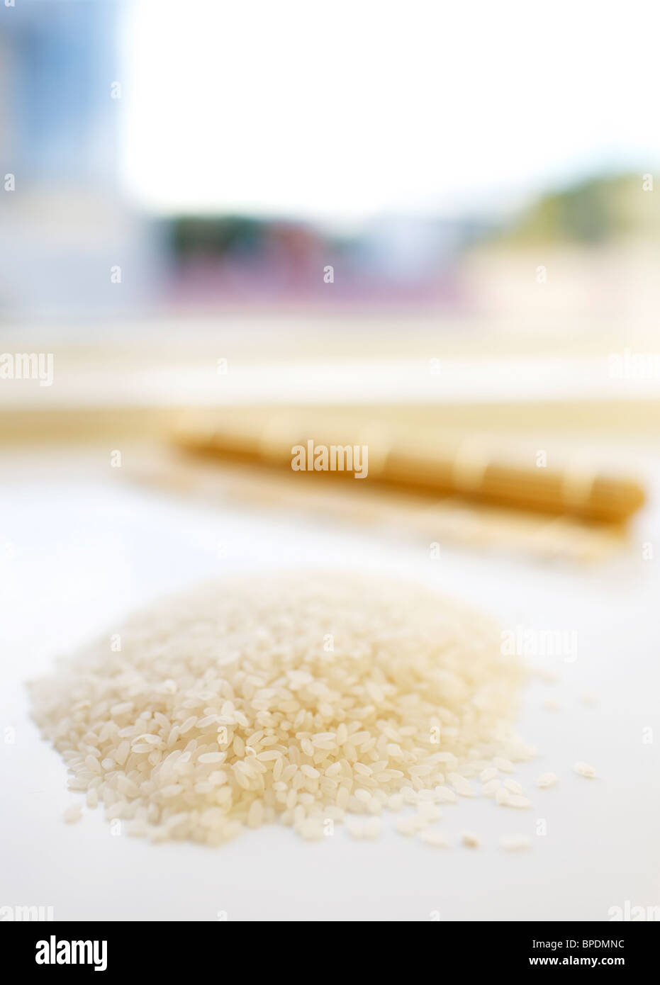 Sushi mat hi-res stock photography and images - Alamy