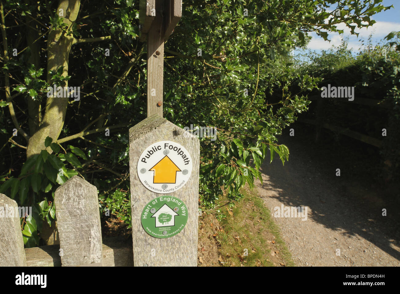 A gate on a footpath Stock Photo - Alamy