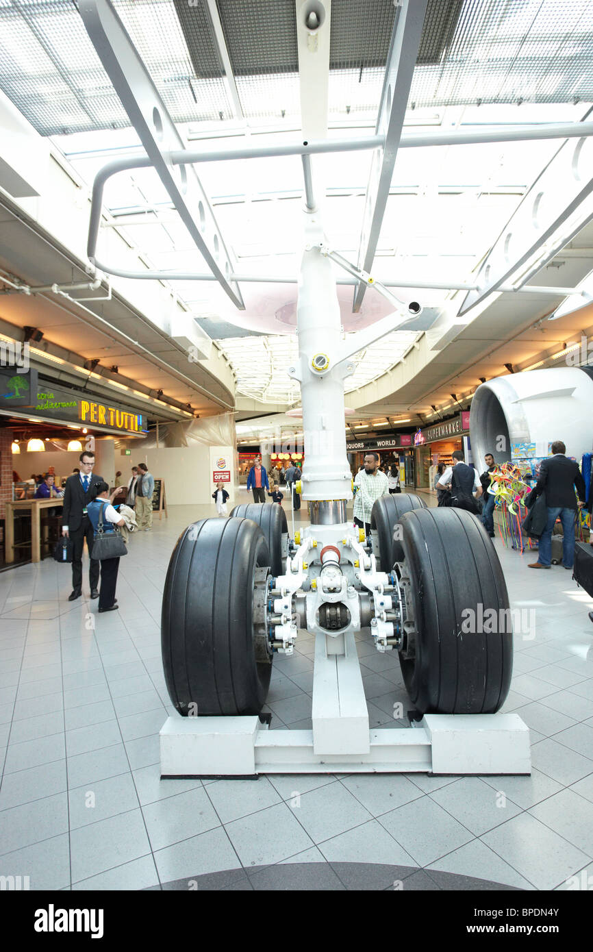 Schiphol plaza hi-res stock photography and images - Alamy