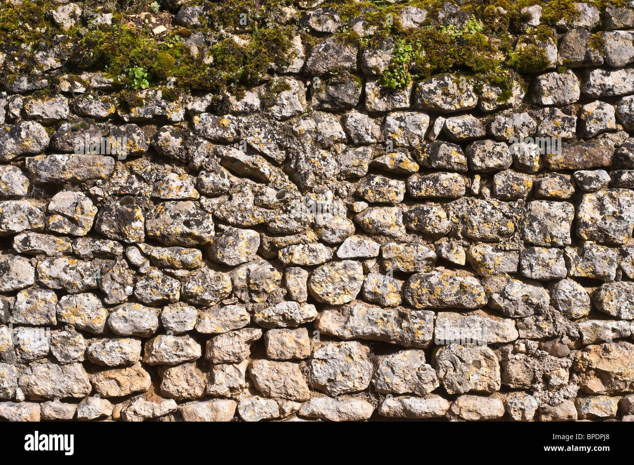 Random rubble stones wall hi-res stock photography and images - Alamy