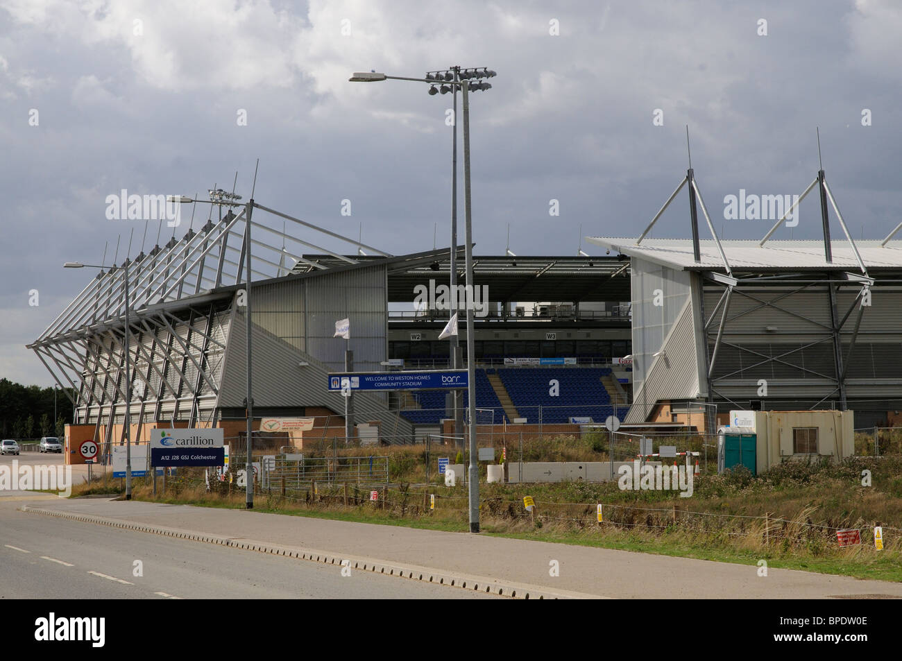 Uk soccer stadiums hi-res stock photography and images - Alamy