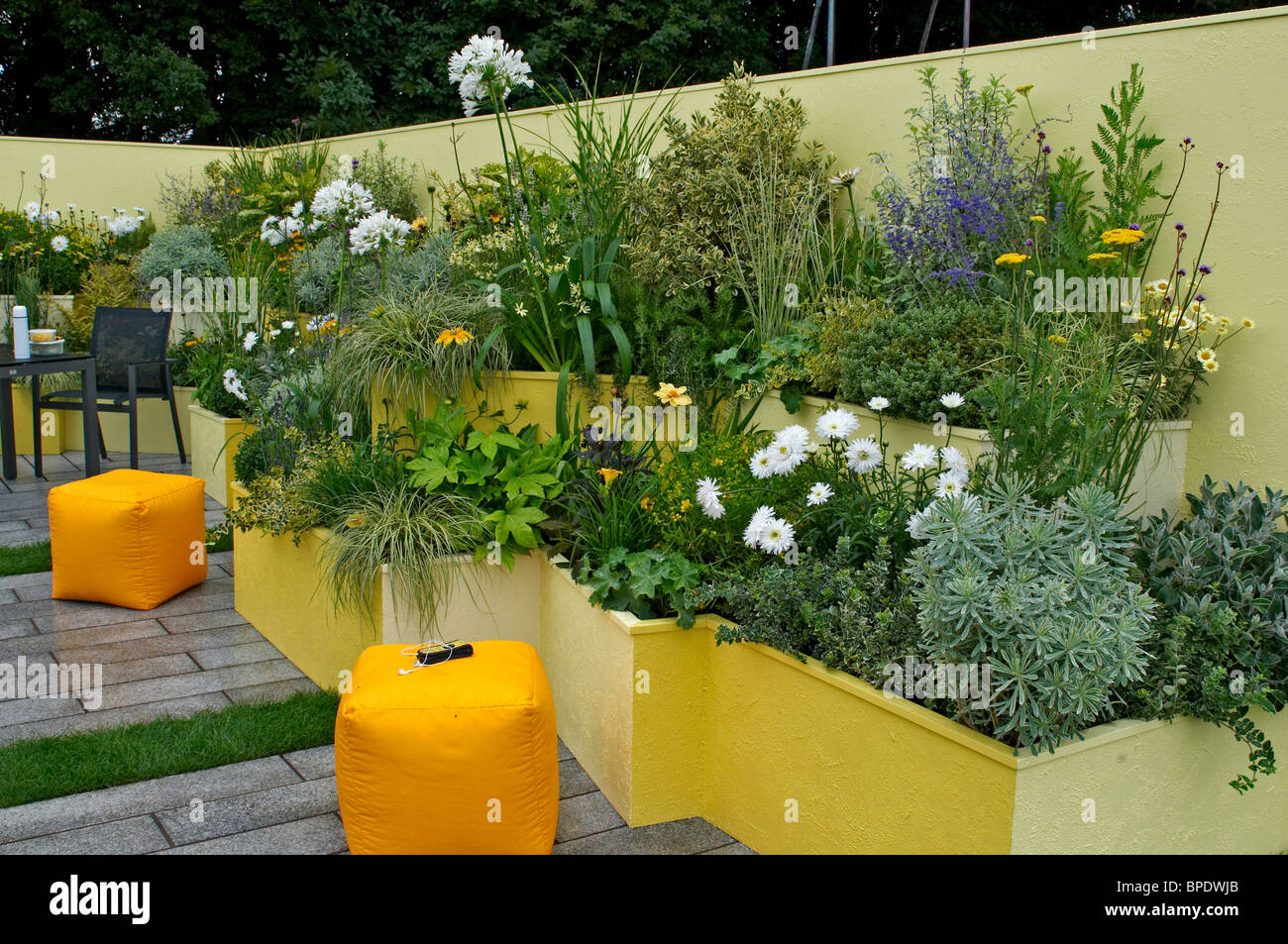 Enclosed plants hi-res stock photography and images - Alamy