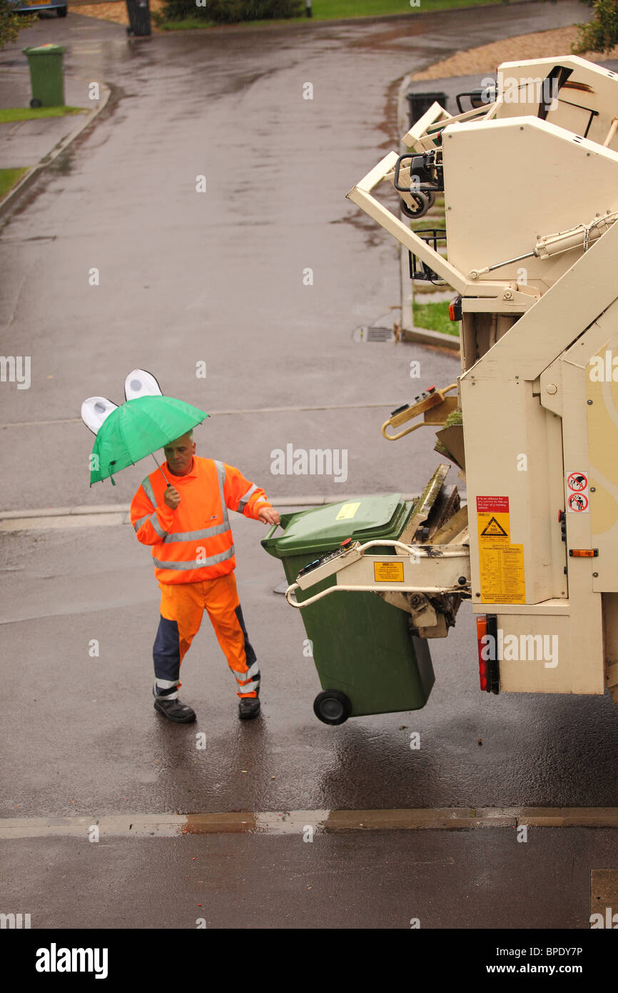 Funny Dustbin High Resolution Stock Photography and Images - Alamy