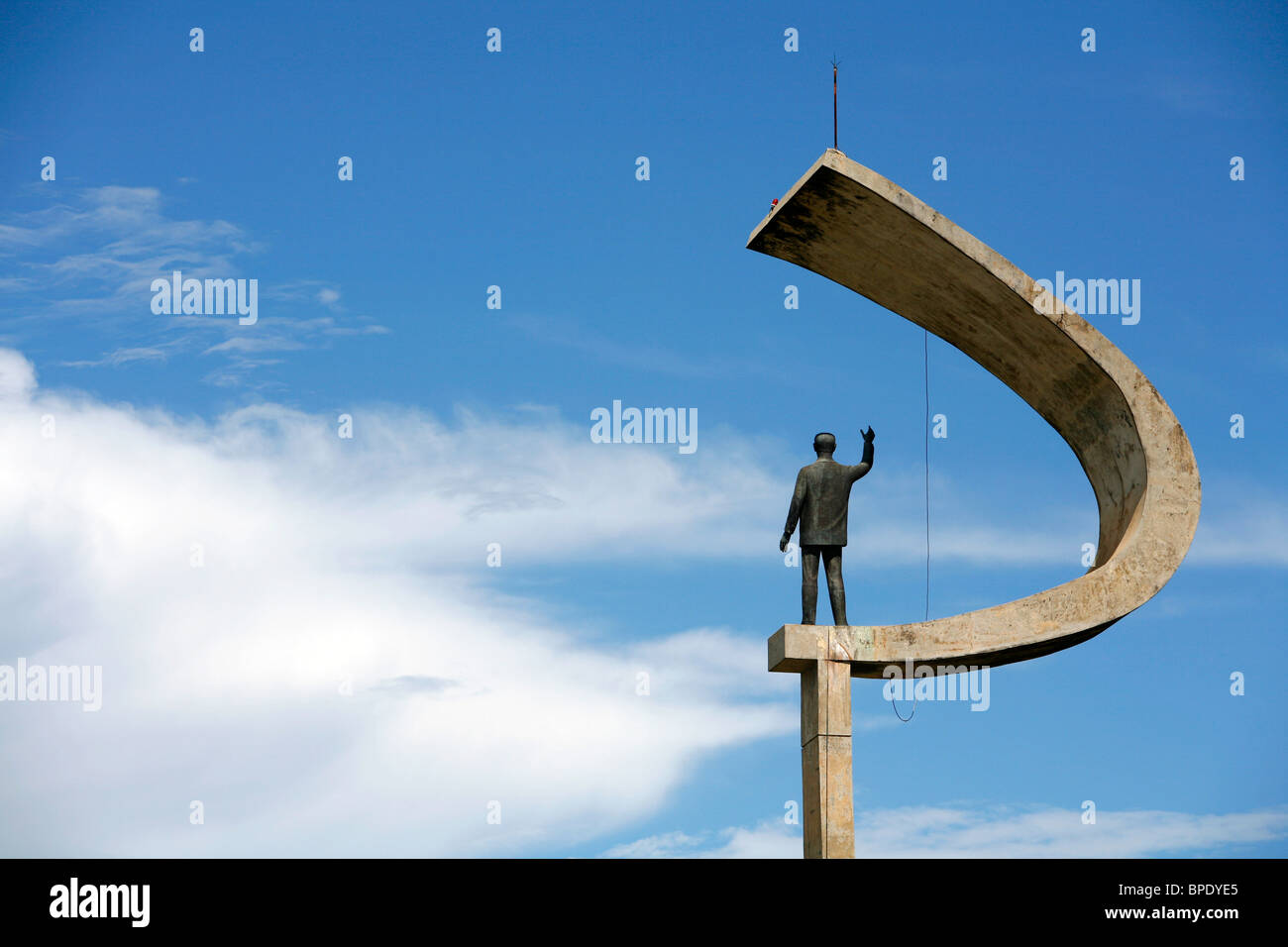 Memorial JK with the statue of Juscelino Kubitschek, designed by Oscar ...