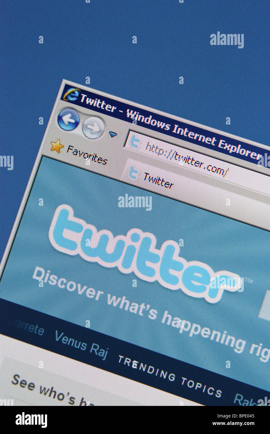 twitter online webpage social media Stock Photo - Alamy