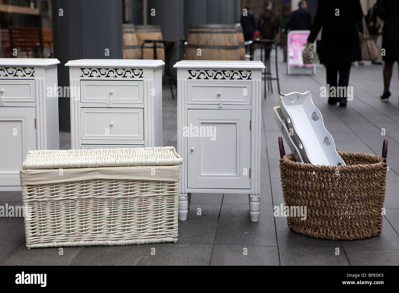 Streetside display hi-res stock photography and images - Alamy