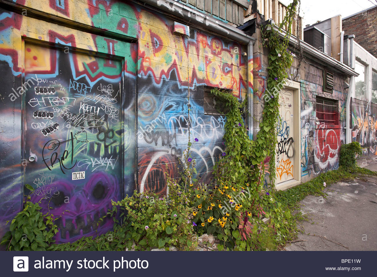 Graffiti Alley In Toronto High Resolution Stock Photography and Images ...