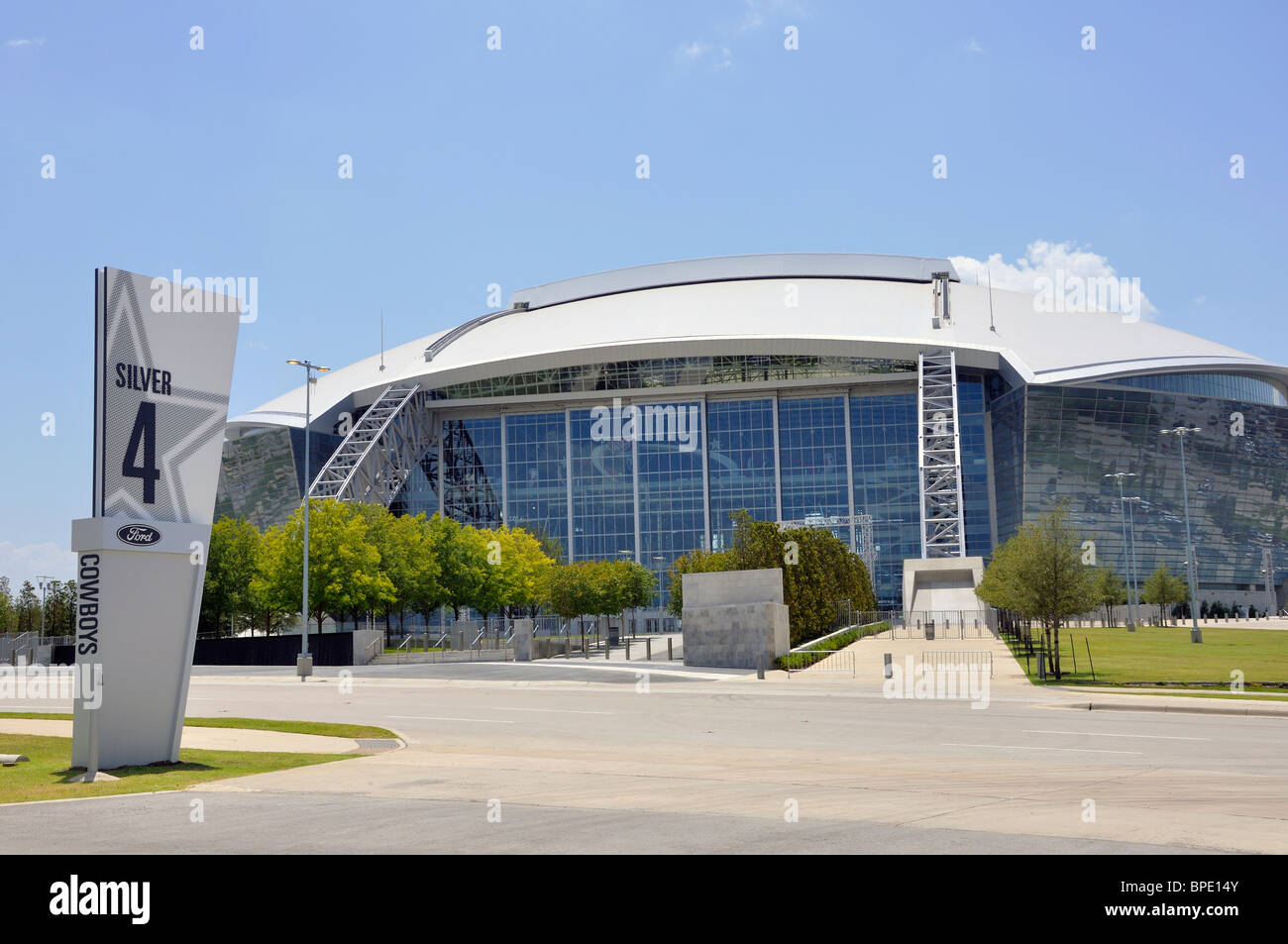 New Dallas Cowboys football stadium, Texas, USA Stock Photo - Alamy