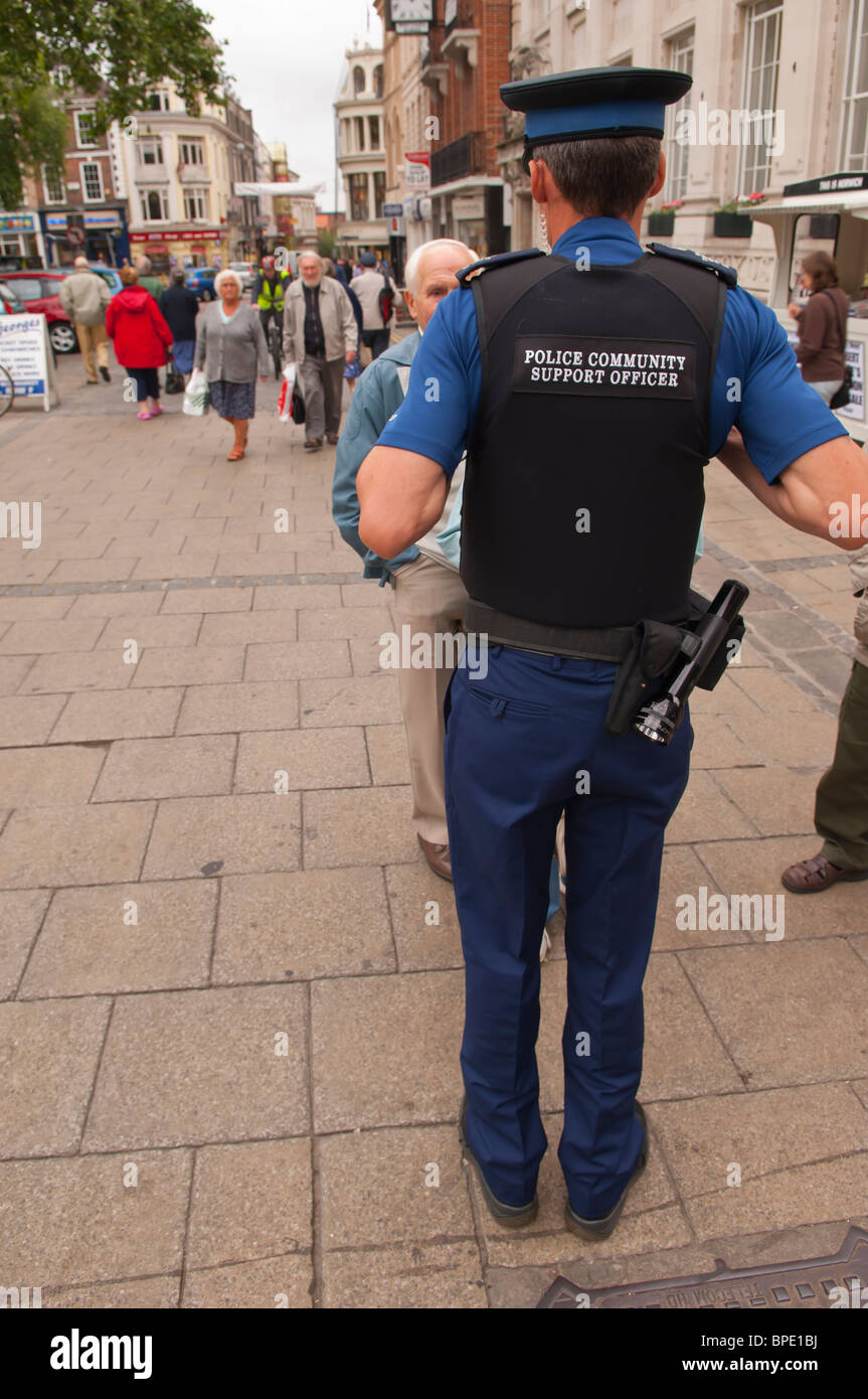 Uk pcso hi-res stock photography and images - Alamy