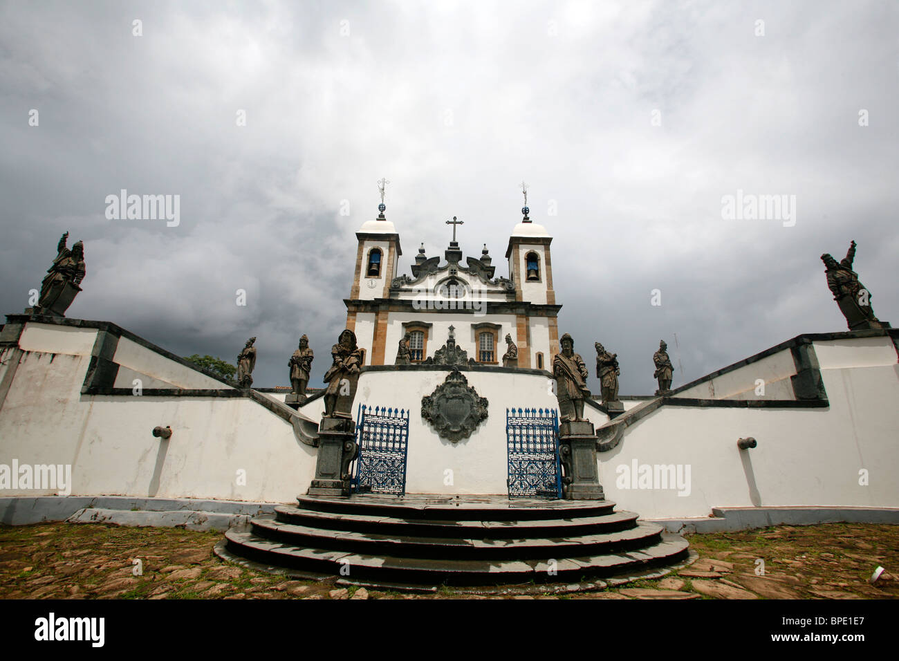 The Basilica do Bom Jesus de Matosinhos with the statues of the ...